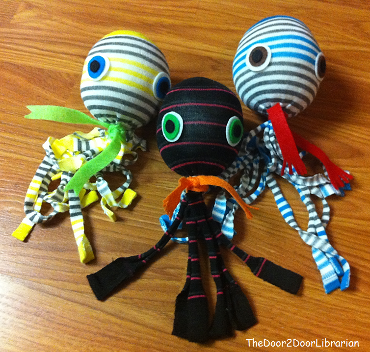 YA Crafts: Socktopus! – The Door 2 Door Librarian